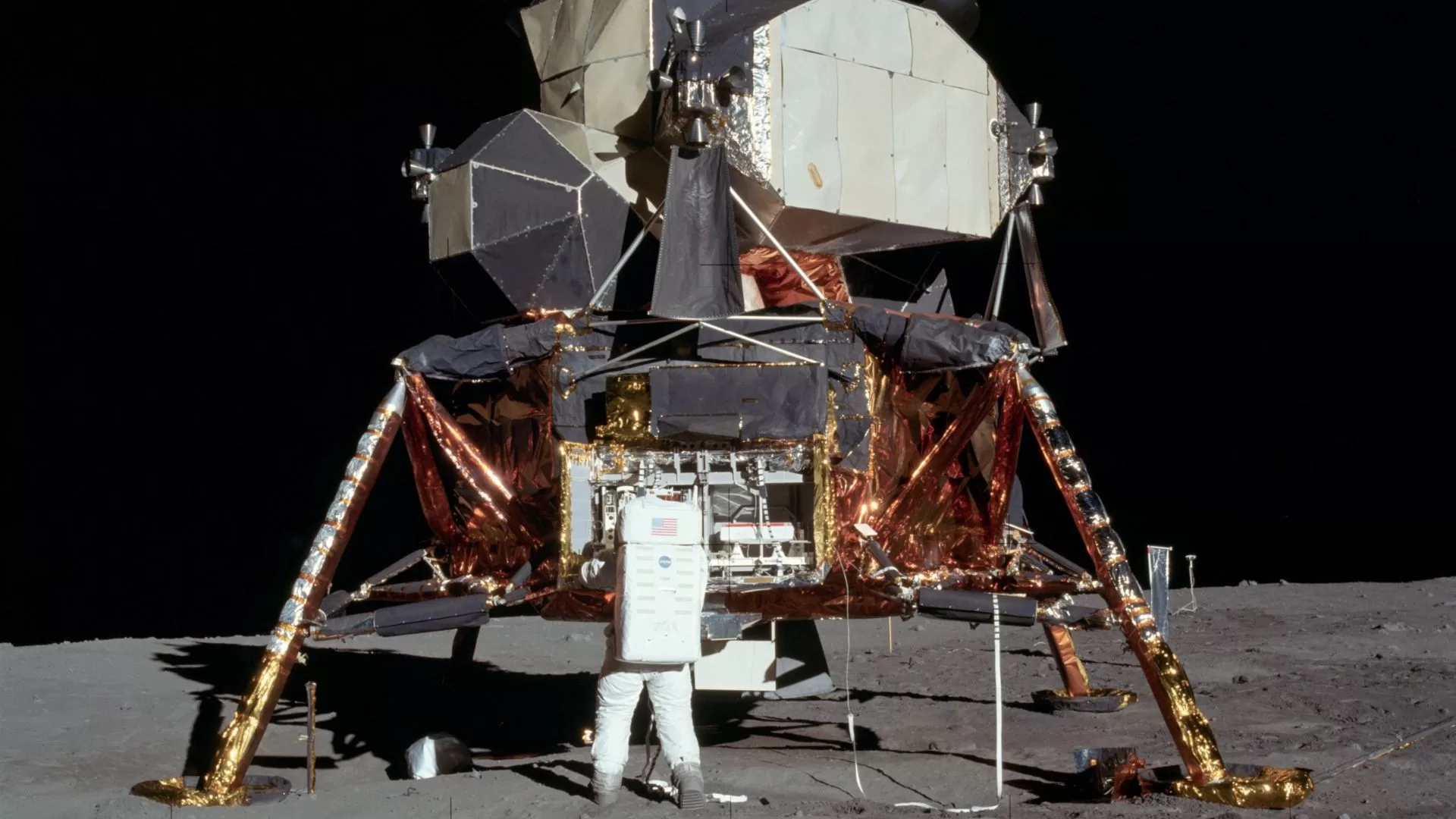 July 20, 1969: The Apollo 11 Lunar Module Eagle lands on the Moon ...